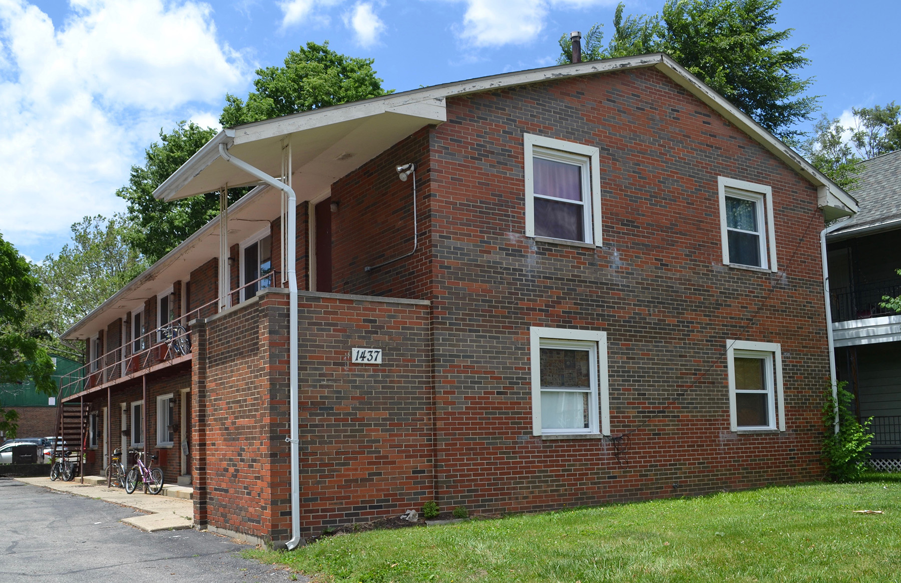 1437 Hunter Ave | Pella Company